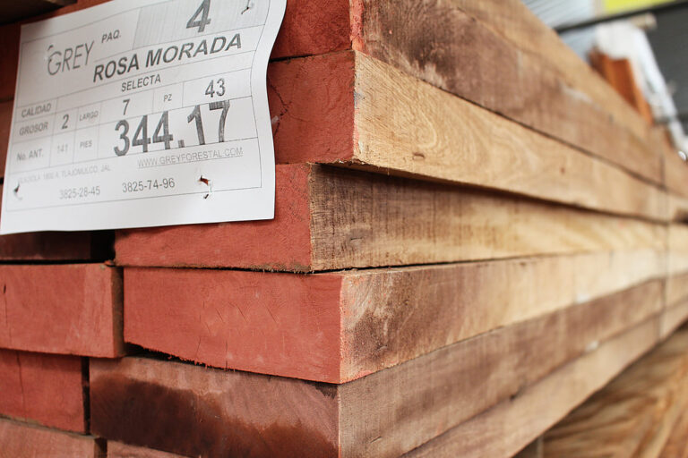 Rosa Morada - GREY Forestal